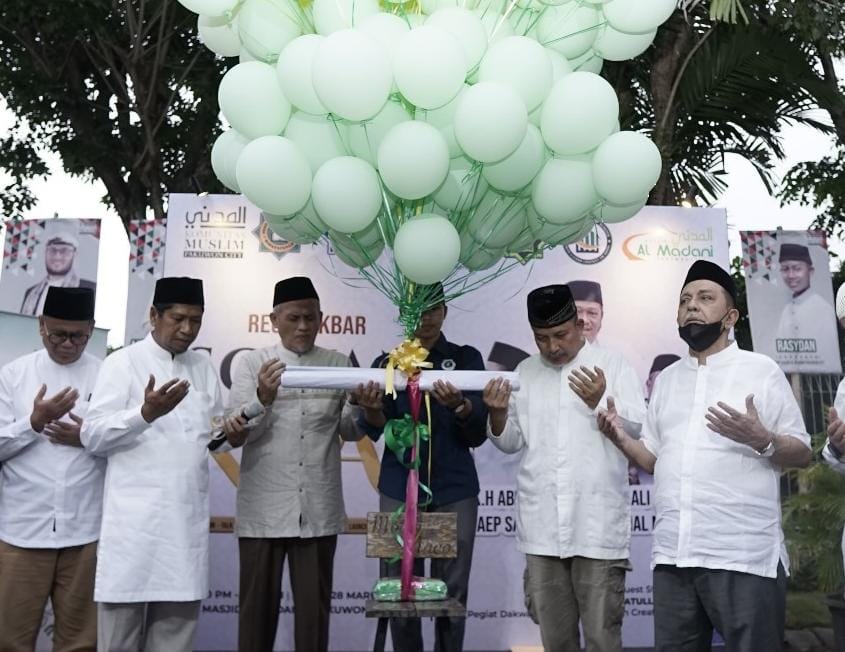 Tokoh Pendidikan Jawa Timur Launching Himmah Foundation - Suara Utama ID